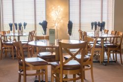 Bar & Grill Restaurant - Purdy Lodge